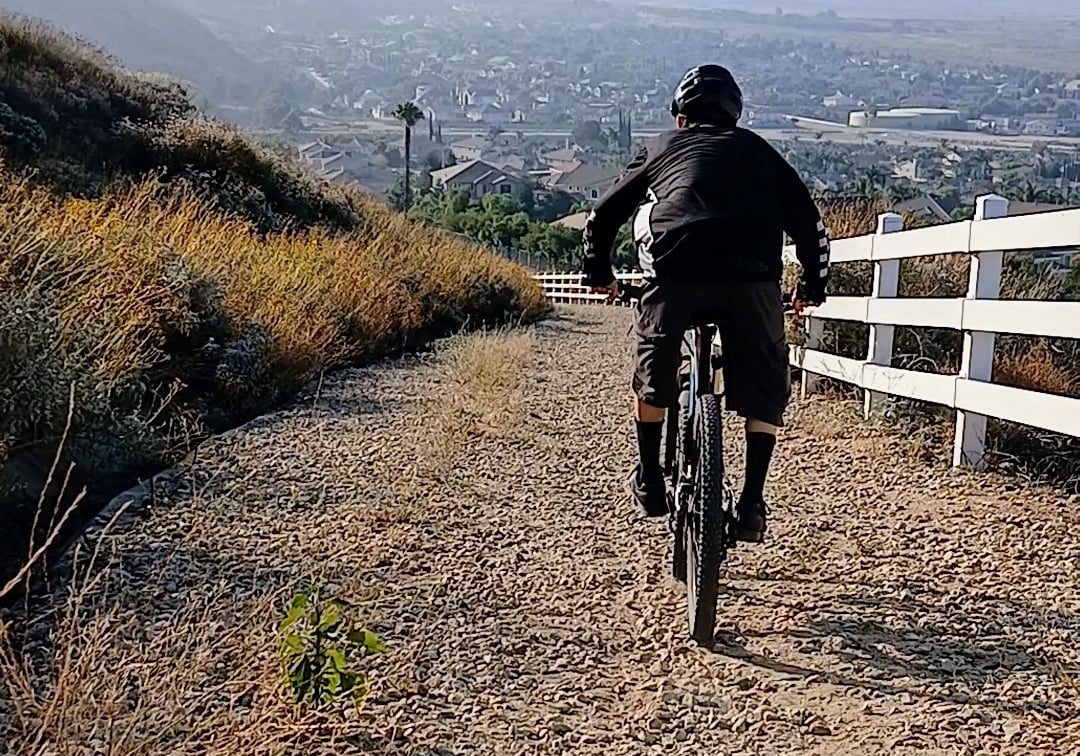 Downhill Gravel Riding Tips for Mountain Bikers (Stay in Control ...