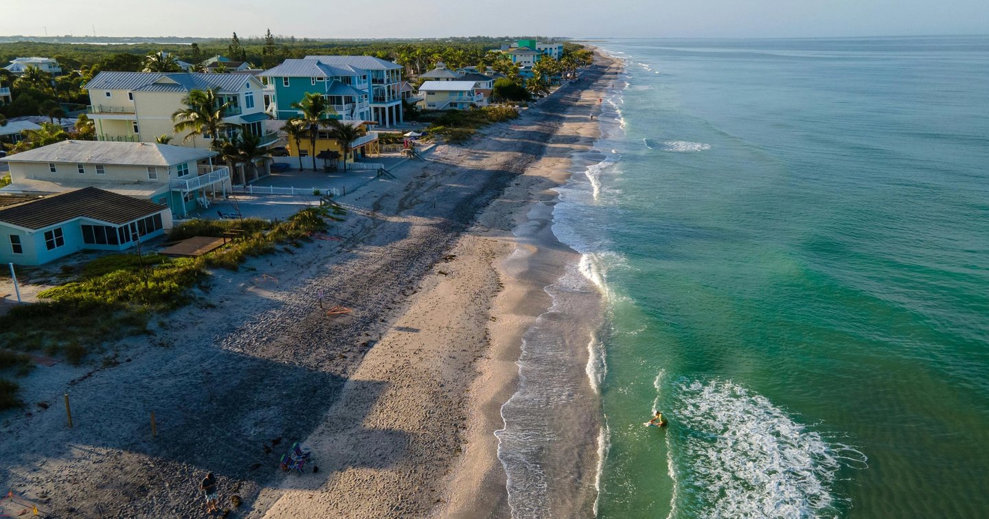 The Best Beach Home Landscaping Ideas for 30A Properties | Coastal ...