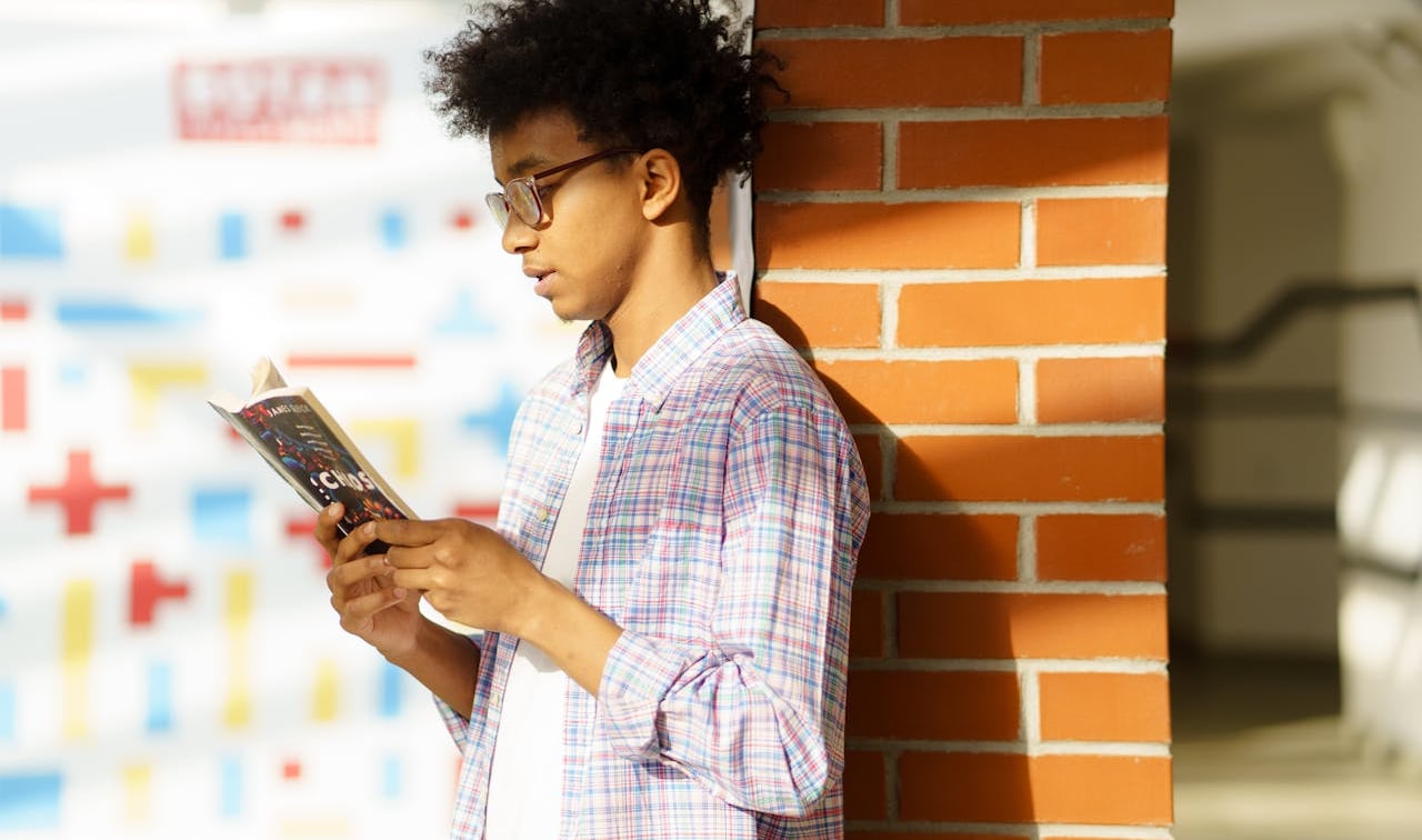 How to Read More Books in Less Time Without Skipping a Word | Havenread