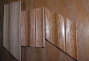 Garnet shellac can be used to change the color or tone of Red Oak wood ...