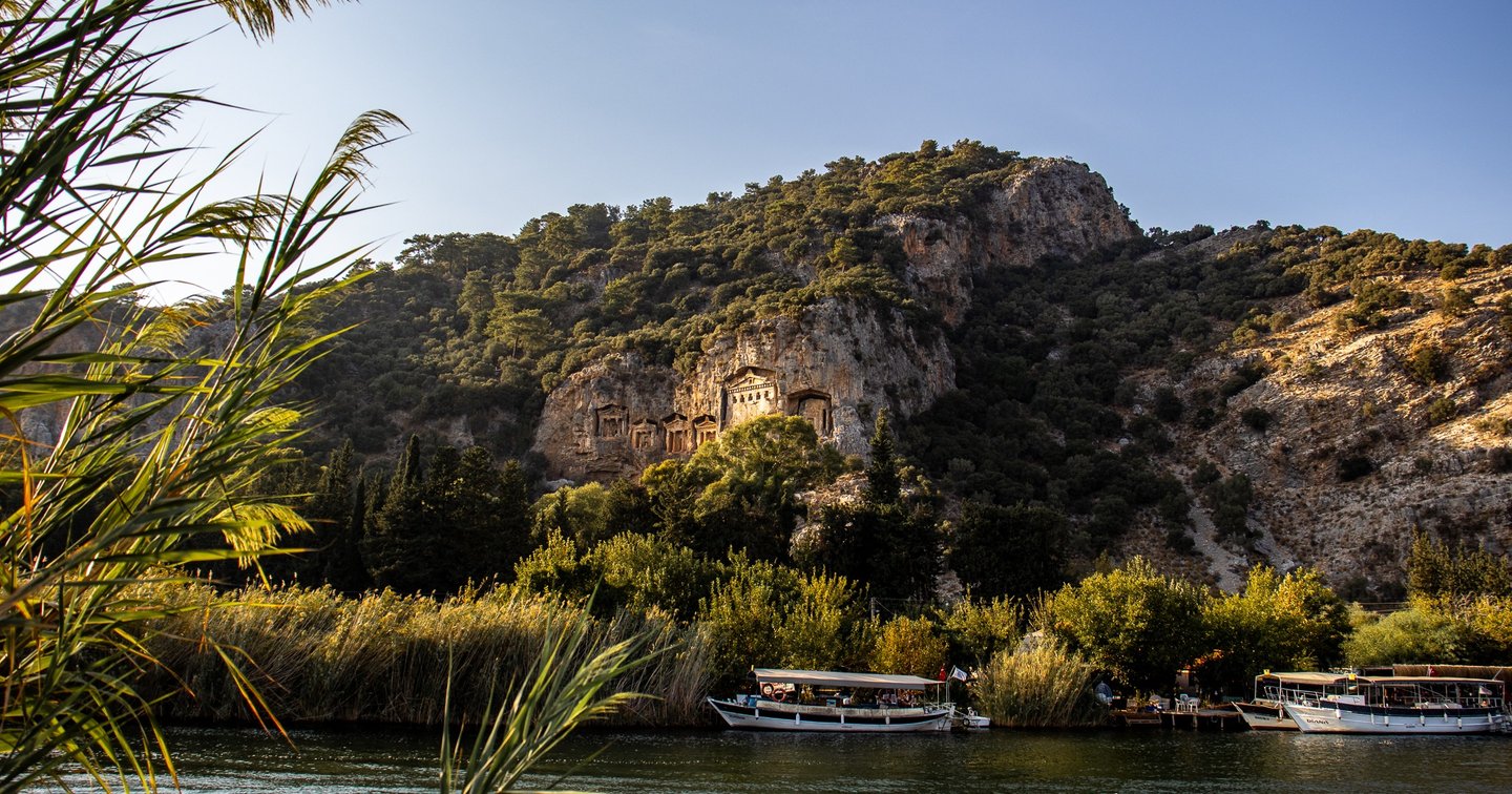 Unique and honest travel guides | Counting Borders