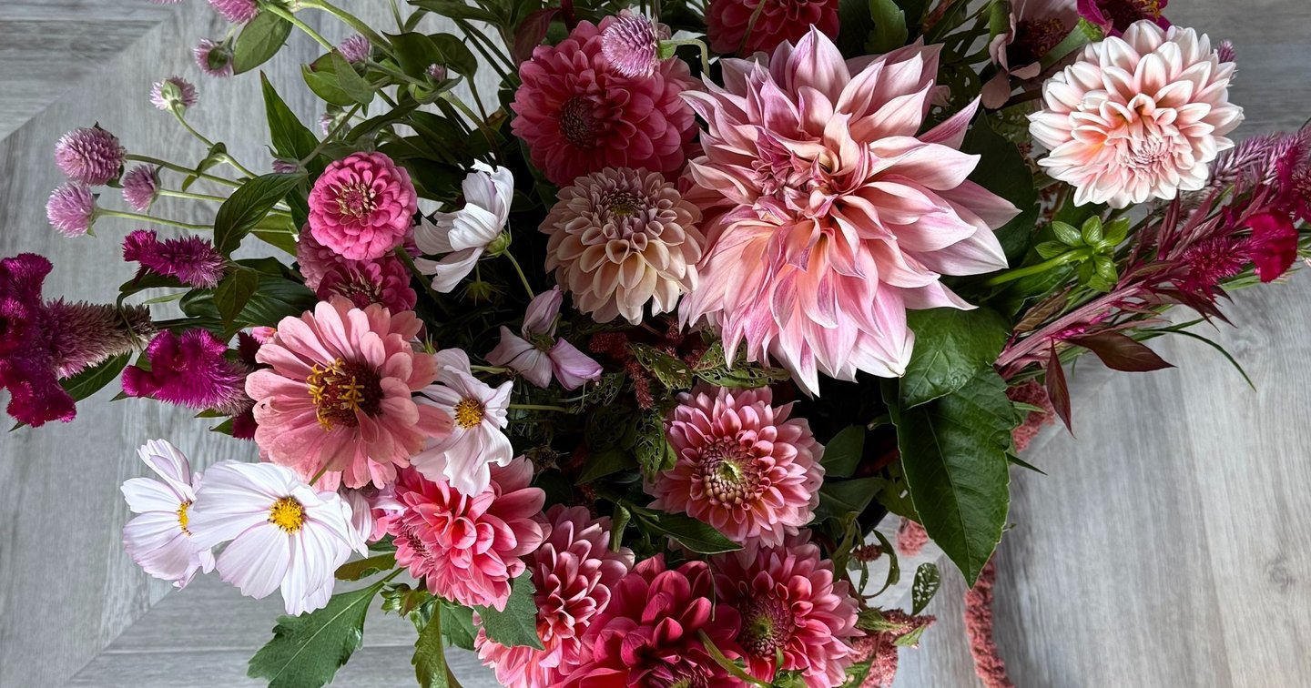 CUT FLOWERS DIY EVENT BUCKETS | Valley Mill Farm & Flower