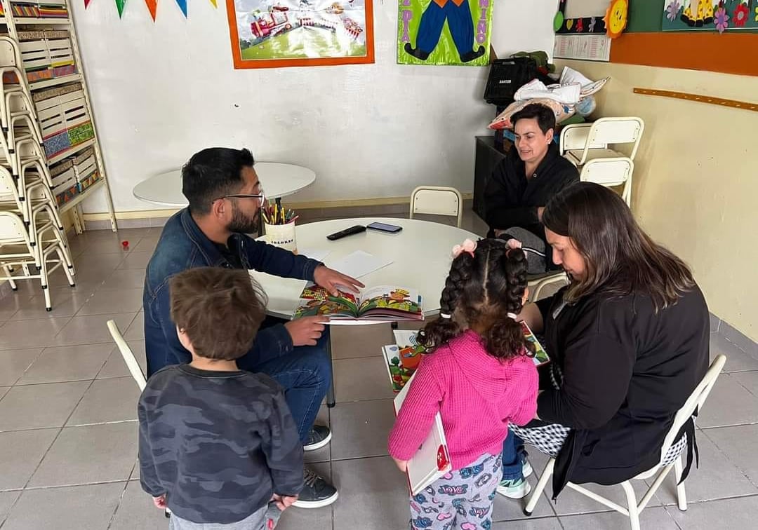 Sembrando Futuro: Gabriel Lopez y su Compromiso con la Educación en las ...