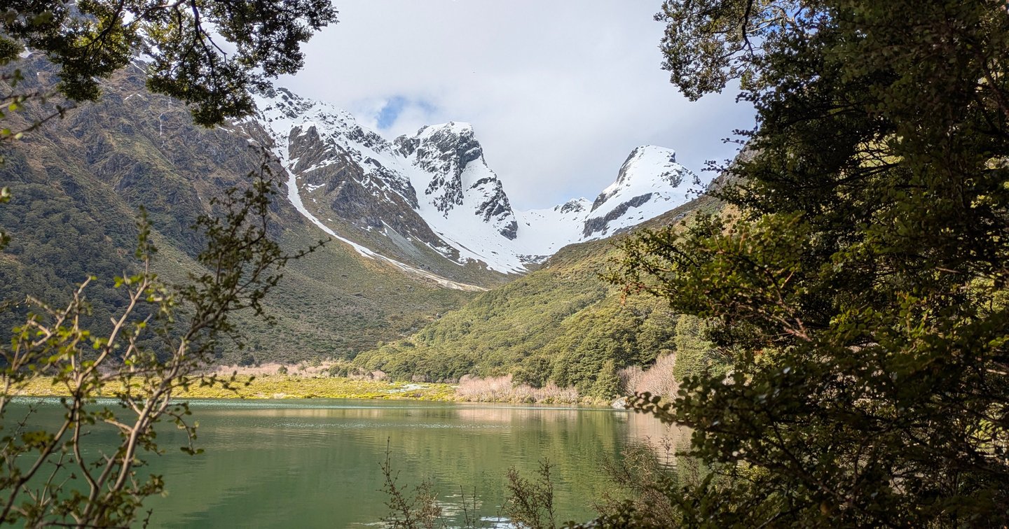 Lake Mackenzie Hut : A Snowy Paradise | Lost In The Adventure