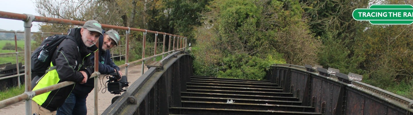 Pint an a Whistle Folk Band | Tracing the Rails