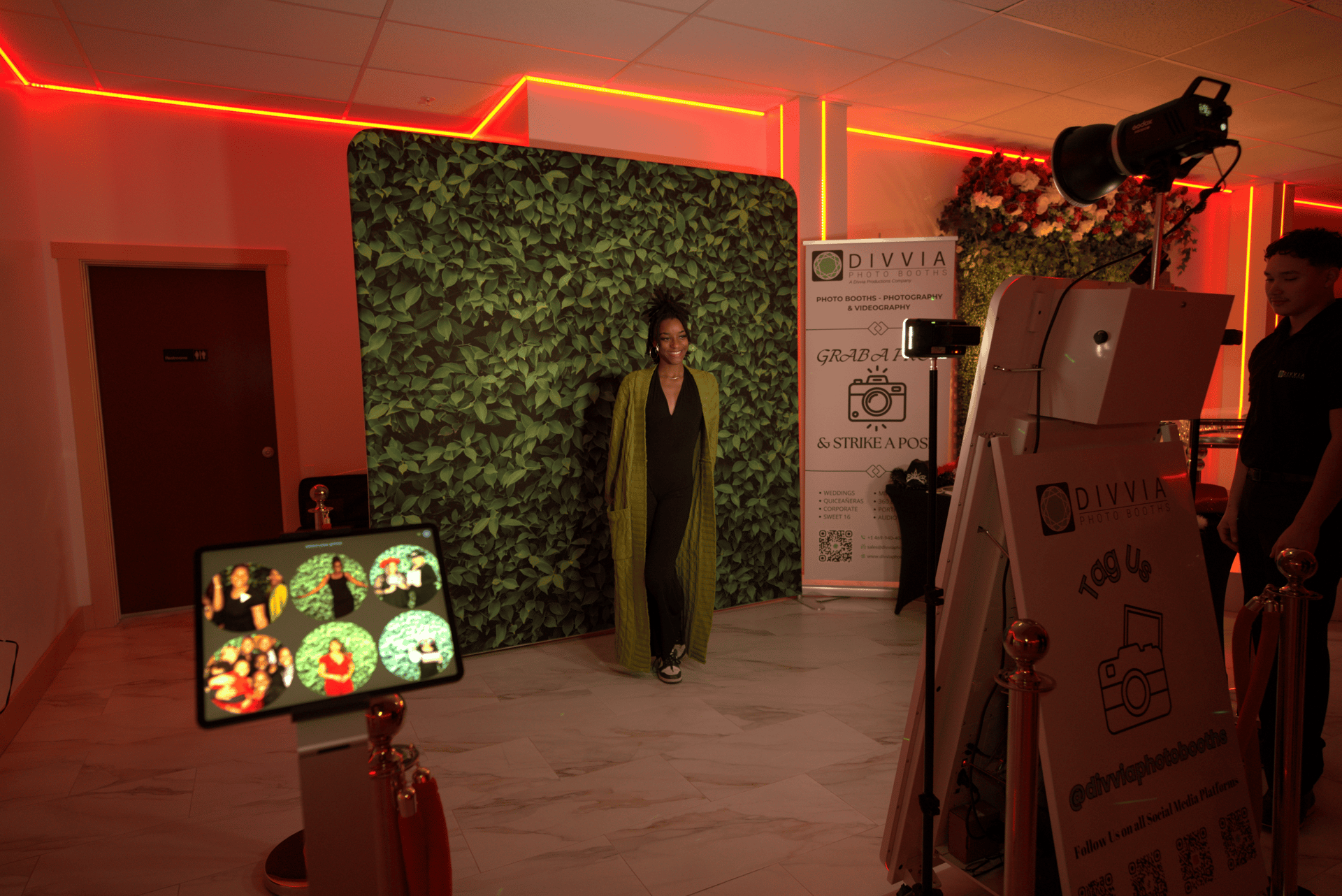 DFW Luxury Photo Booths | Divvia Photo Booths