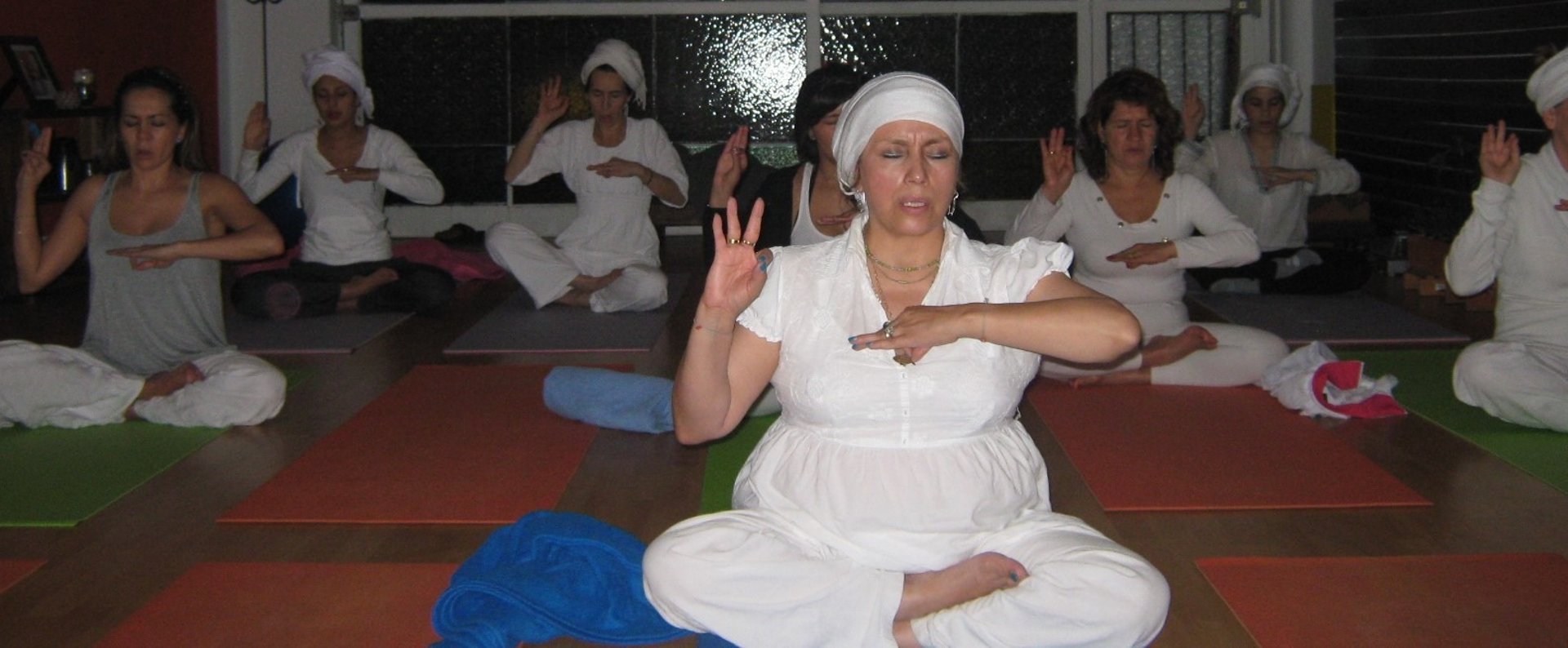 Yoga Kundalini en Bogotá | Centro de Yoga Kundalini y Sikh Dharma Sohaagan