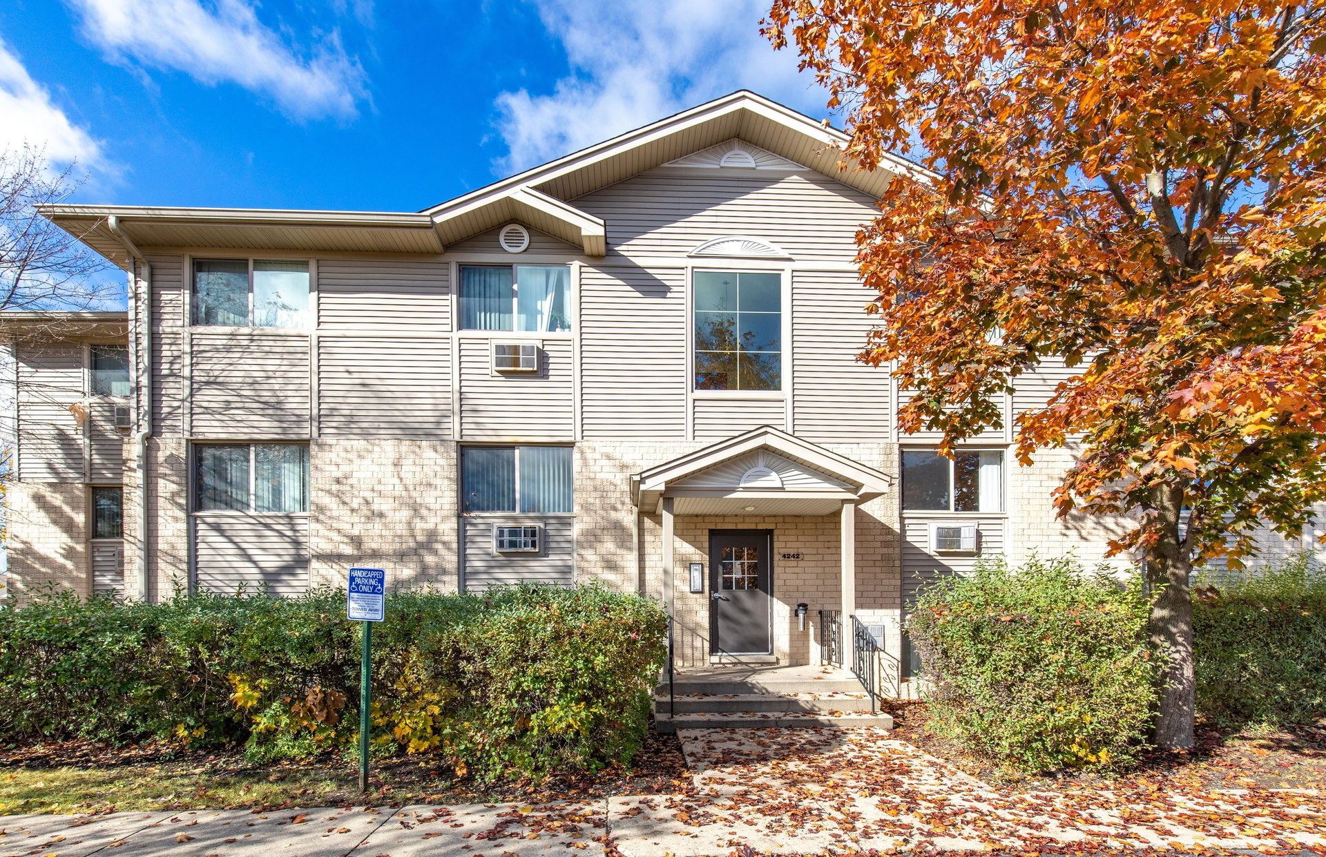 Brookstone Apartments In Waukegan Find Your Perfect Home Brookstone Brookstone Apartments In Waukegan Find Your Perfect Home Brookstone