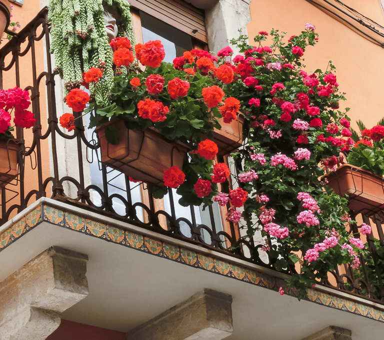 How to Transform Your Balcony into a Spring Oasis? 15 Inspiring Ideas ...